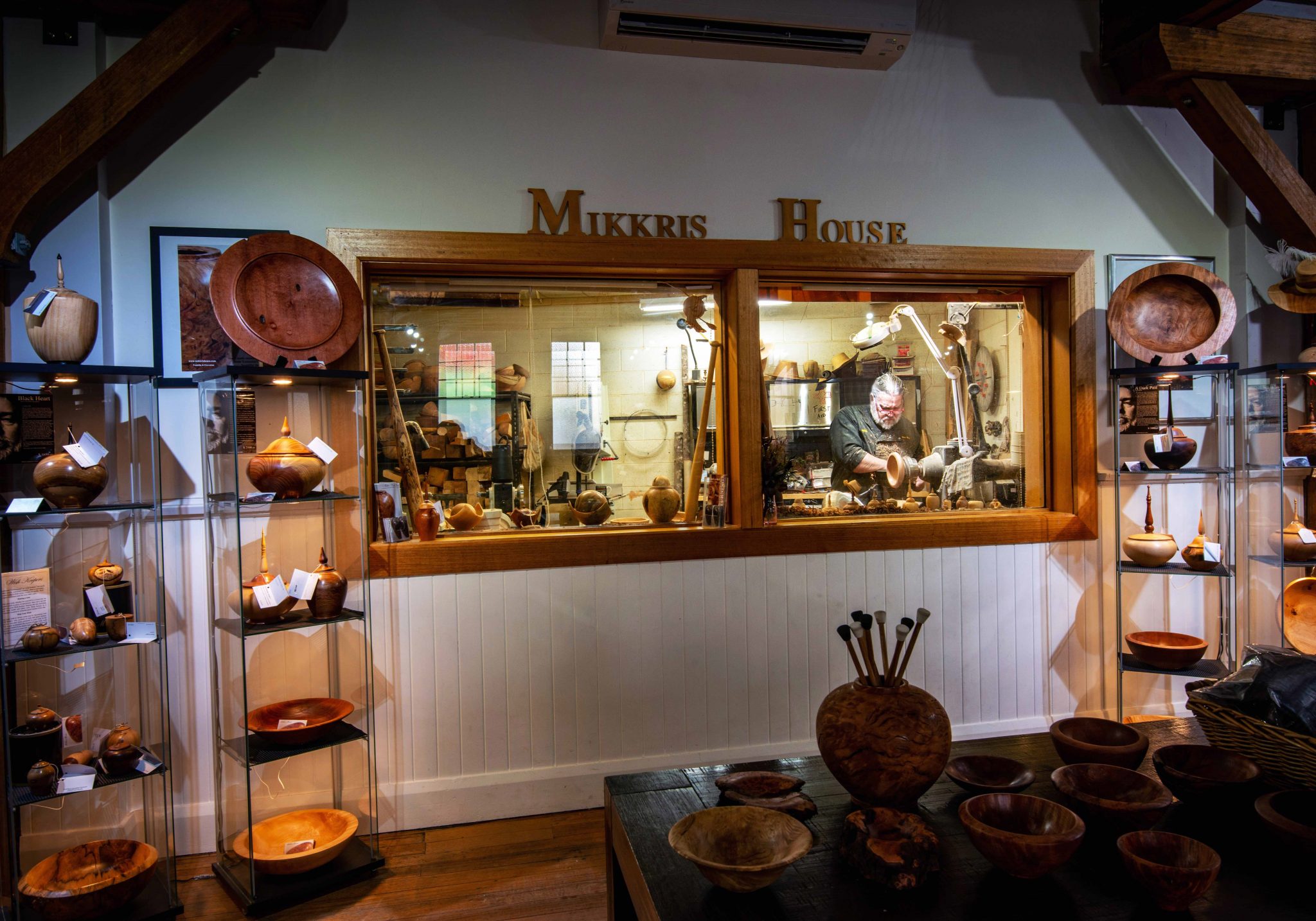 Geeveston Town Hall Visitor Centre - The Huon Valley Southern Tasmania